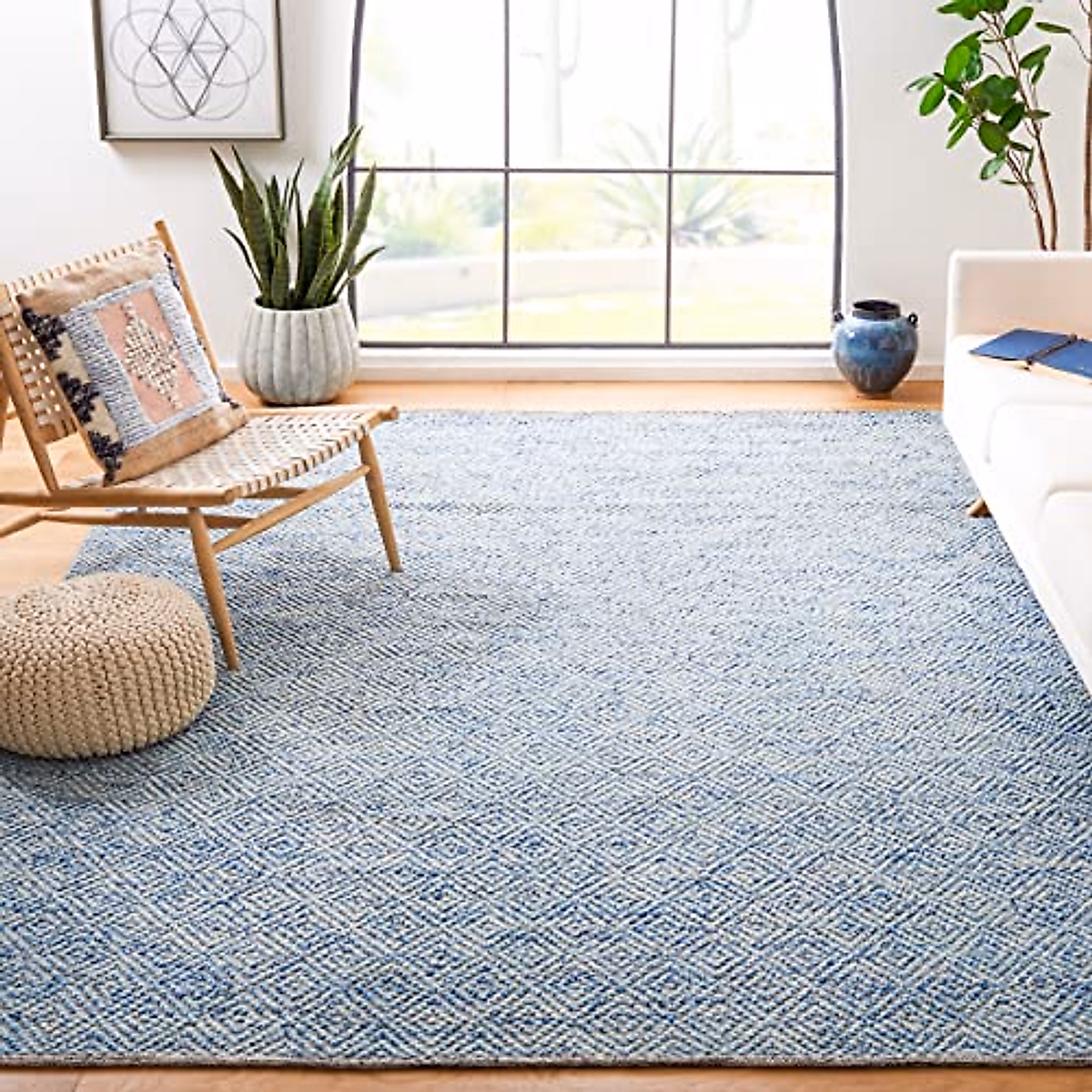 SAFAVIEH Natura Collection Area Rug - 9' x 12', Blue, Handmade Wool, Ideal for High Traffic Areas in Living Room, Bedroom (NAT503B)