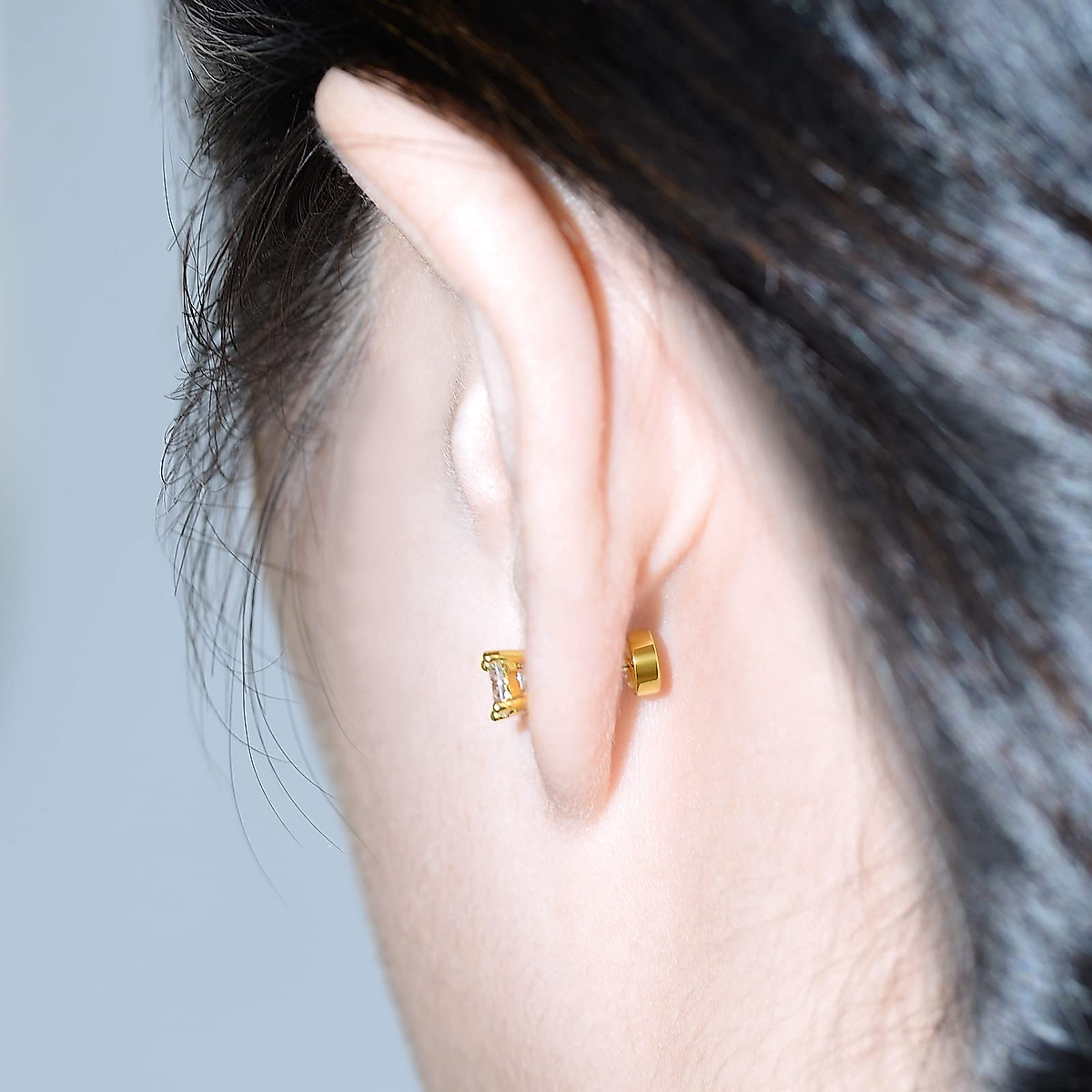 Kainier Women's 5 Pairs 14K Gold Plated CZ Stud Earrings Flat Back Earrings Simulated Diamond Round Surgical Steel Cubic Zirconia Hypoallergenic Flat Back Ear Stud Set（5 Pairs)