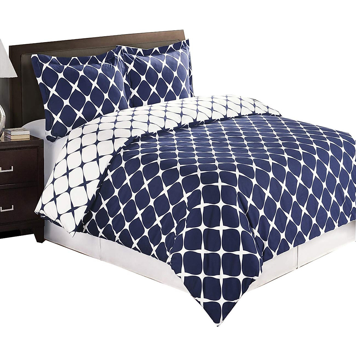 8PC Bloomingdale Navy and White California King Size Bed in a Bag Set Include: 3pc Duvet Cover Set + 4pc Sheet Set+ 1pc Down Alternative Comforter