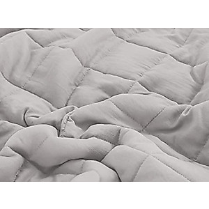 EMME Light Grey Quilt Set Twin Size 2 Pieces (66x90 inches), Pre-Washed Microfiber Bedspread for All Season, Lightweight and Reversible Coverlet (Squares Pattern, Light Grey)