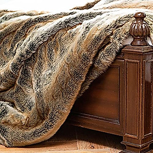 BATTILO HOME Brown Faux Fur Throw Blanket for Bed, Large Fall Fur Blanket Twin Size 60 x 80 Inches Super Soft Fuzzy Thick Warm Fur Throw Blankets for Couch, Reversible to Plush Velvet