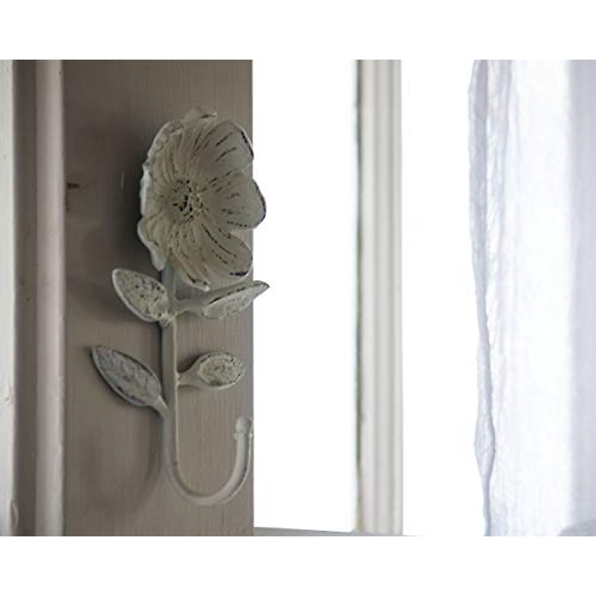 Foreside Home & Garden White Rustic Antique Flower Decorative Metal Wall Hook