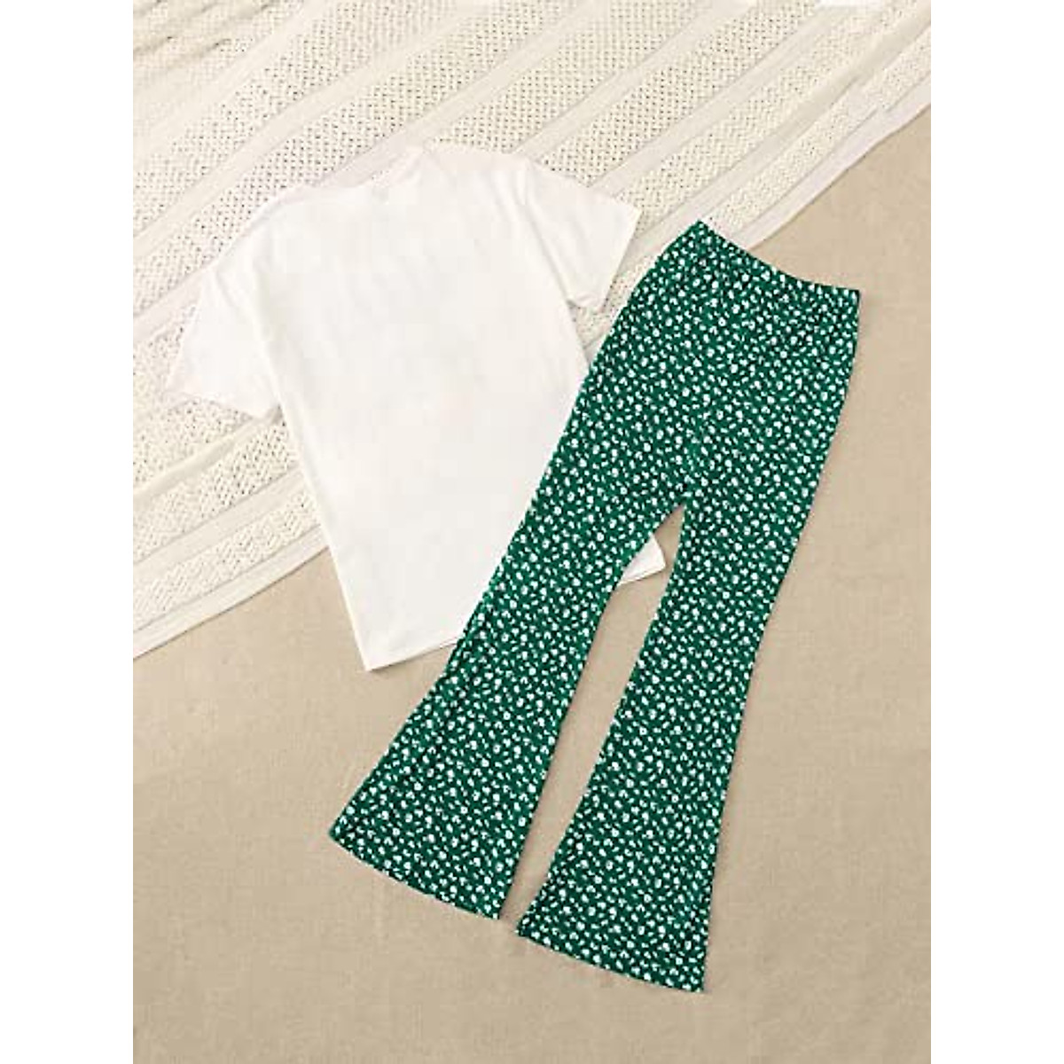 SOLY HUX Girl's Two Piece Outfits Summer Tops Short Sleeve T-Shirt Figure Graphic Tee and Pants Bell Bottom Flared Pants Set White and Green 9 Years