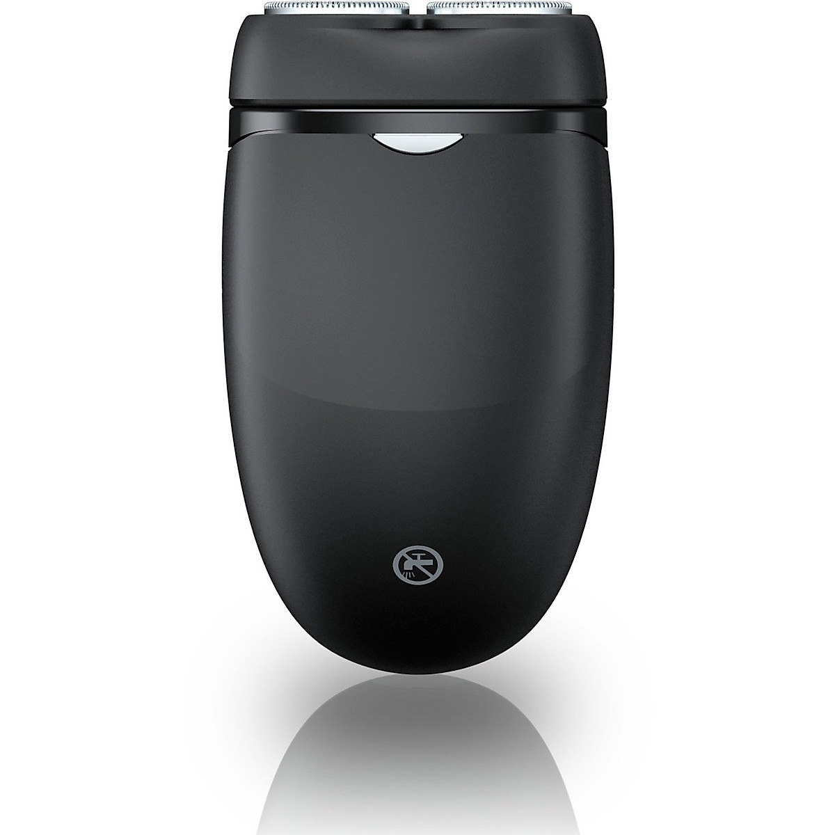 Norelco Travel Men's Shaver with Close-Cut Technology and Independent Floating Heads, Self-Sharpening Blades, 2 x AA Batteries Included by Philips