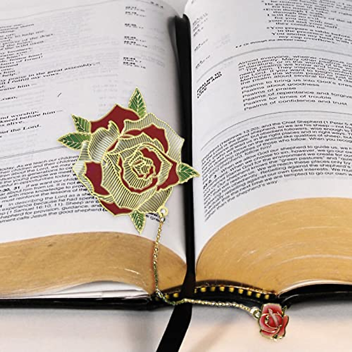 2 Pieces Cute Metal Flower Corner Bookmarks for Women Rose Bookmarkers for Book Lovers, Book Markers Gifts for Teacher's Day Christmas Birthday Valentine's Day (Rose)