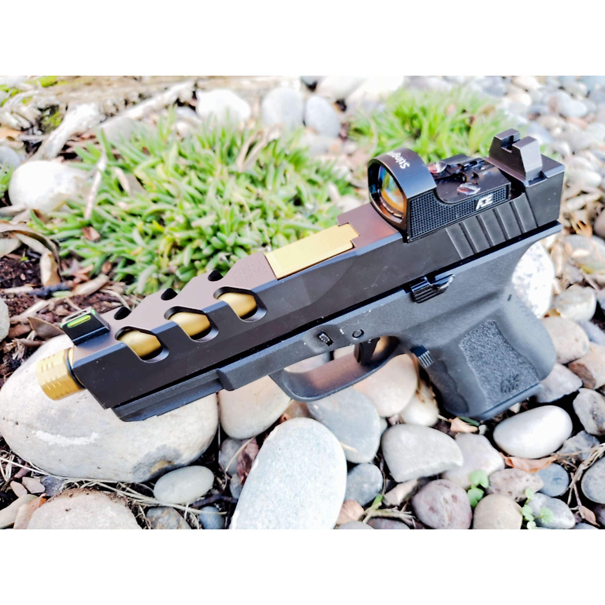 Ade Advanced Optics Stingray Green Dot Sight for RMR Footprint/Mounting Plate/Slide/Plate Optics Ready Pistol - 6MOA