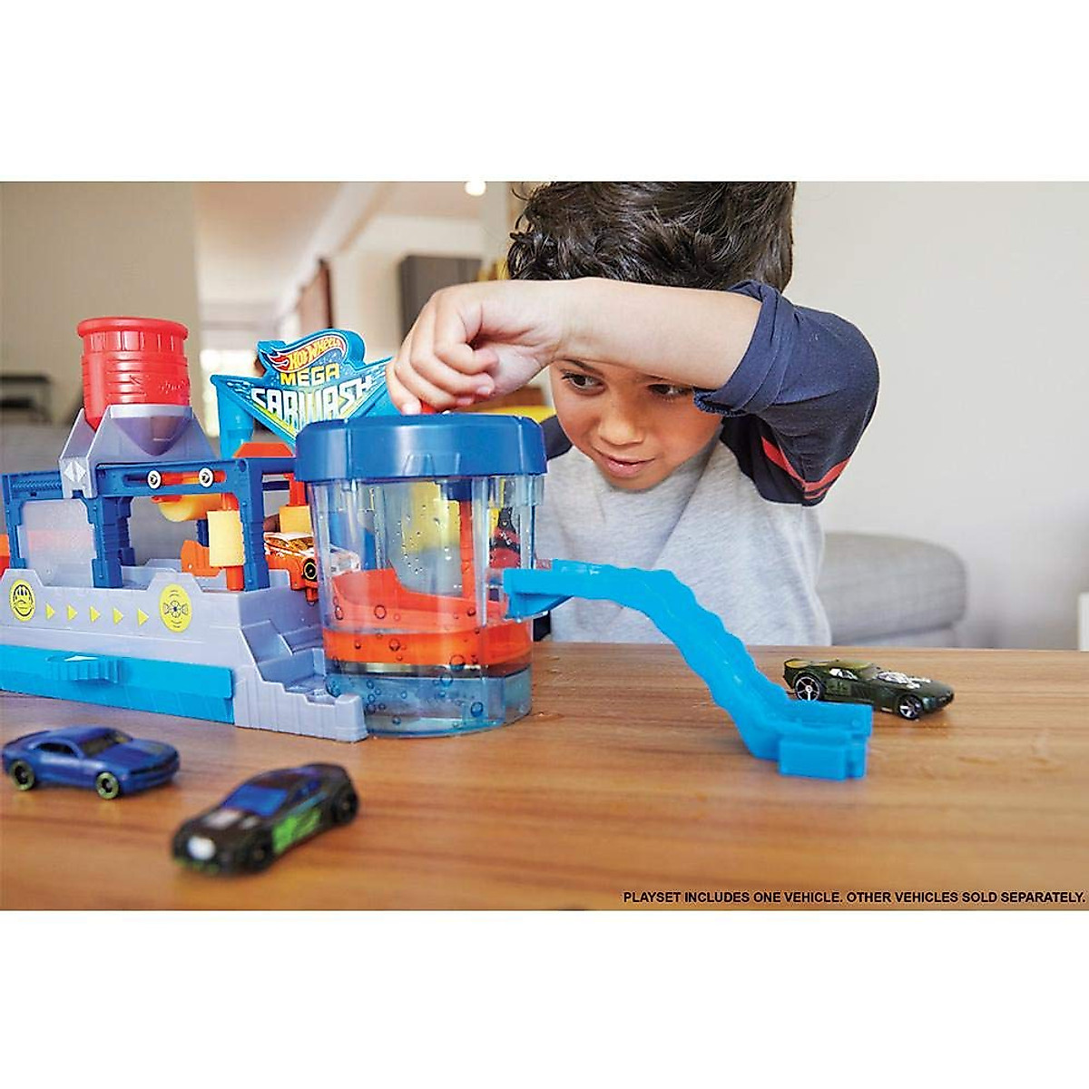 Hot Wheels FTB66 City Mega Car Wash Connectable Play Set with Diecast & Mini Toy Car