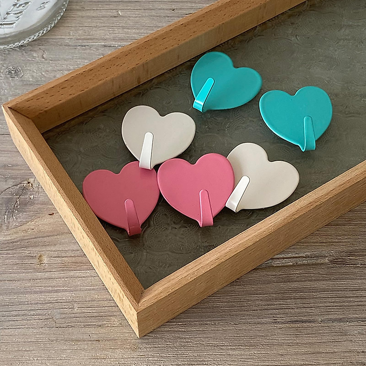 DueHoppee 8Pcs Cute Utility Wall Hooks,Key Hooks,Stainless Steel Strong Adhesive Heart Hooks for Bathroom,Kitchen,Living Room, Office Organizers,Hooks for Hanging Key Hat Cup Towel (Green)