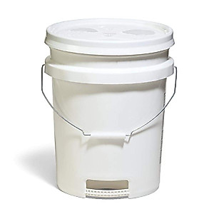 PIG Home Solutions 5 Gallon Bucket - Open-Head Pail with Built-in Handle - Snap-On Lid with Gasket - PM50363