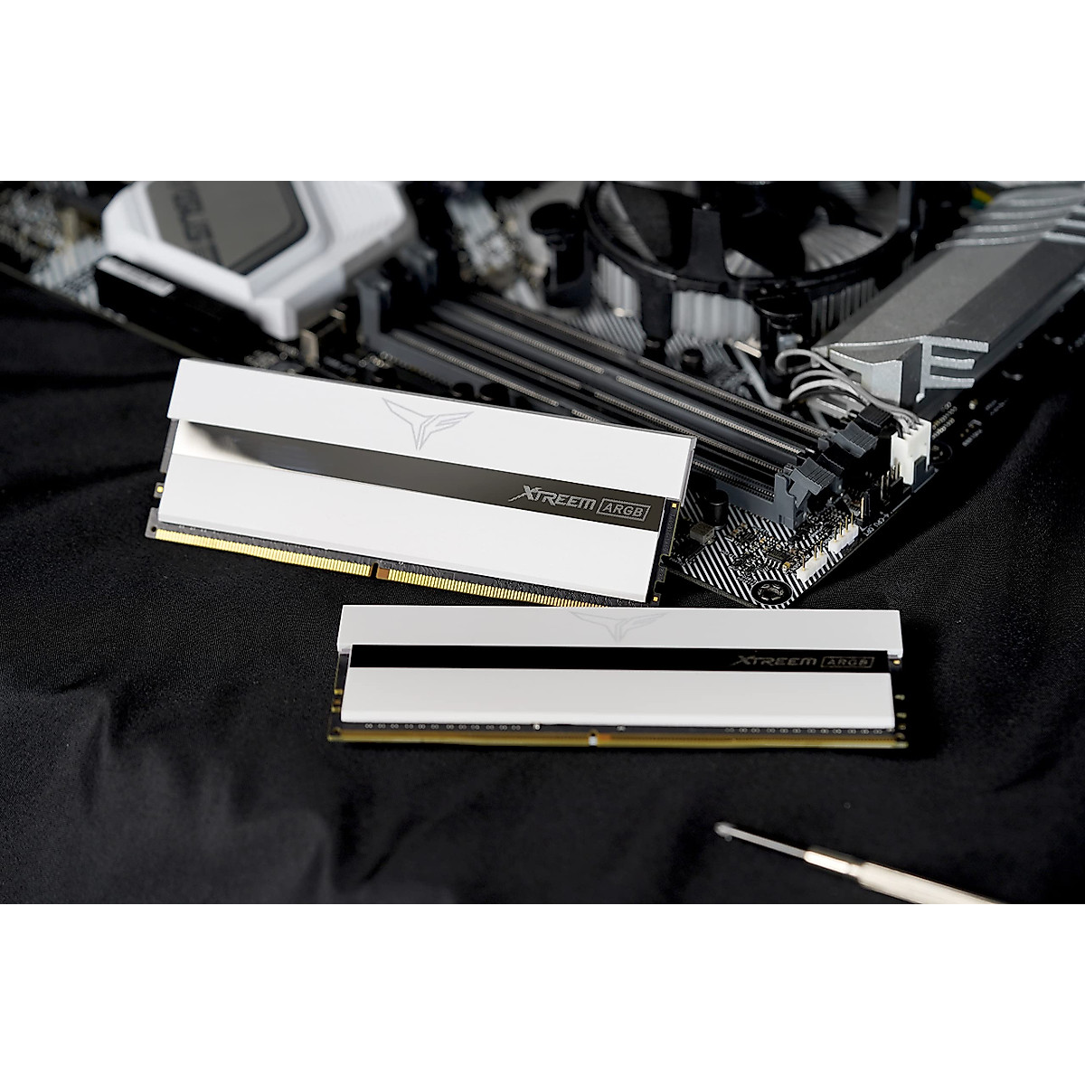 TEAMGROUP T-Force XTREEM ARGB 3600MHz CL14 32GB (2x16GB) PC4-28800 Dual Channel DDR4 DRAM Desktop Gaming Memory Ram (White) - TF13D432G3600HC14CDC01