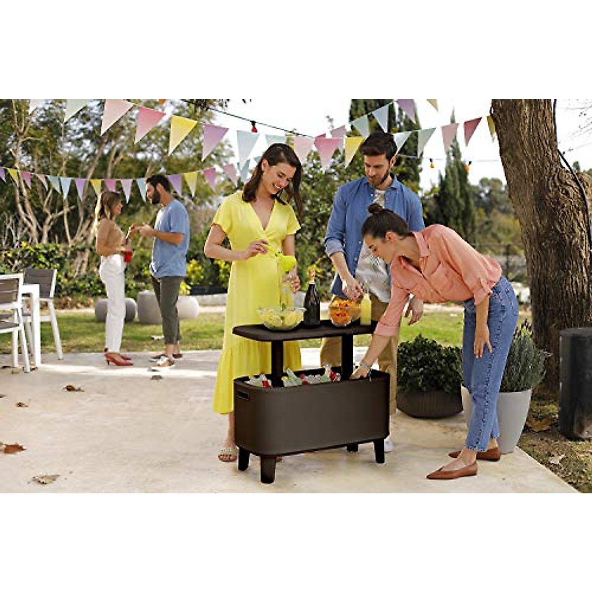 Keter Breeze Bar Outdoor Patio Furniture and Hot Tub Side Table with 17 Gallon Beer and Wine Cooler, Espresso Brown