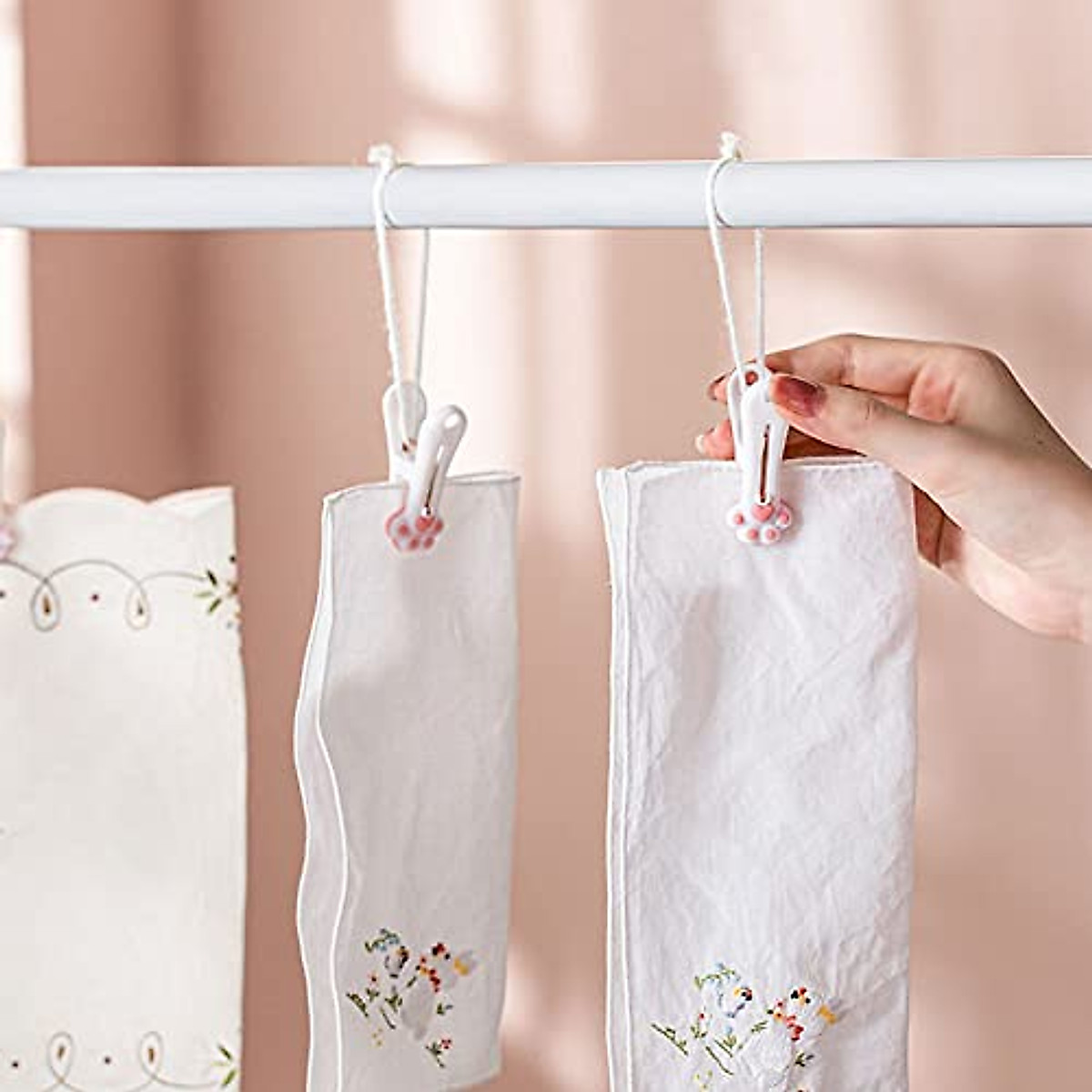 24Pcs Plastic Clothes Clip Cute Cat Claw Clothes Clip, Cute Cat Claw Pattern, Fixing Clip, Clothes Pin, Seamless Clothes Nail, Bag Clip, Food Packaging Clip (Pink)