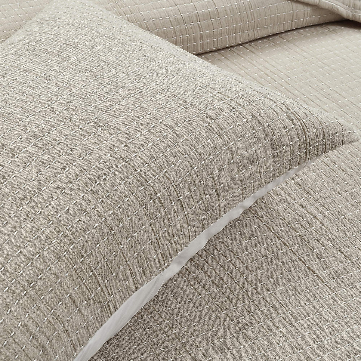 Lush Decor Solid Kantha Pick Stitch Yarn Dyed Cotton Woven 3 Piece Quilt/Coverlet Set, King, Neutral & Off-White