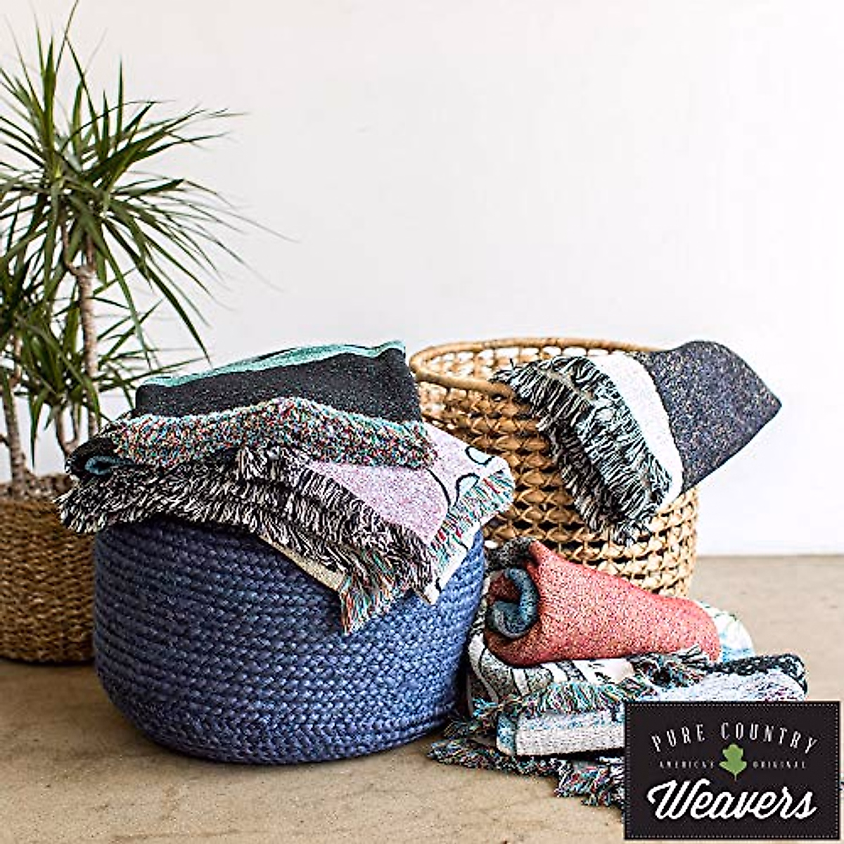 Pure Country Weavers JL Orca Wave Blanket by Jerry LoFaro - Ocean Whales Gift Tapestry Throw Woven from Cotton - Made in The USA (72x54)