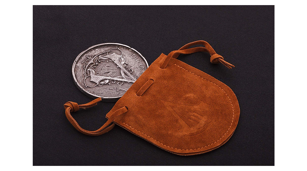 Buy Assassin's Creed III Medallion Coin - Limited Edition