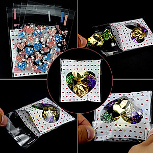 400PCS Valentine Cellophane Bags Love Heart Printed Self Adhesive Cookie Treat Bags Gift Bags for Valentine's Day Party Supplies 4 Styles Valentine's Day Mother's Day