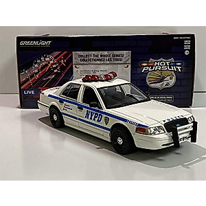 Greenlight 85513 Hot Pursuit - 2011 Ford Crown Victoria Police New York City Police Dept (NYPD) 1/24 Scale