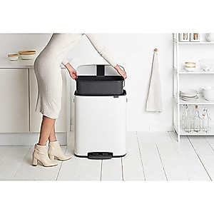 Brabantia Bo Step On Pedal Trash Can, 1 Inner Bucket (16 Gal), White