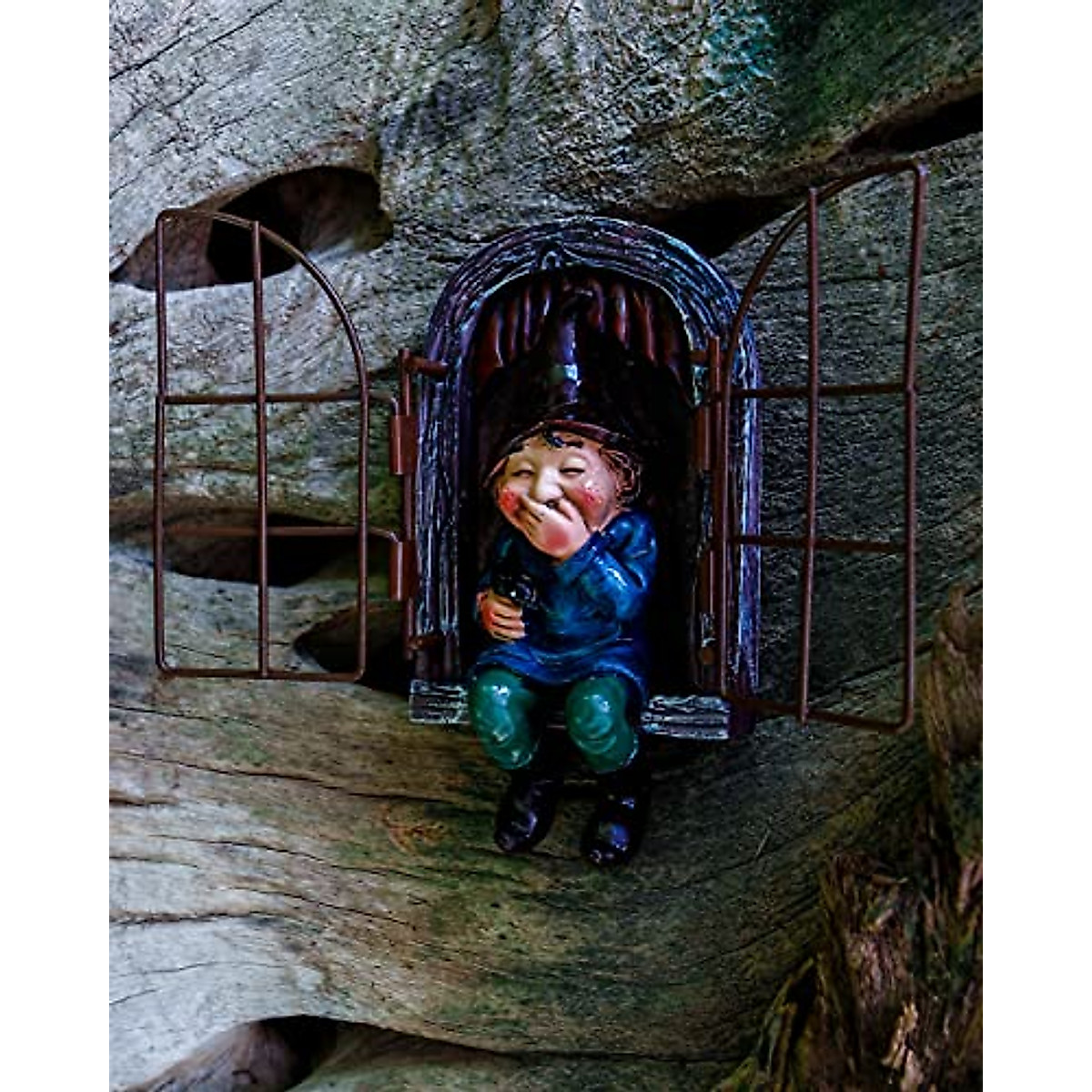 Gnome Tree Decorations Outdoor, Tree Stump Decor, 5.5 Inch Gnomes Garden Decorations, Elf Out The Door Tree Hugger, Funny Back Yard Decor, Garden Peeker Yard Art (Women)