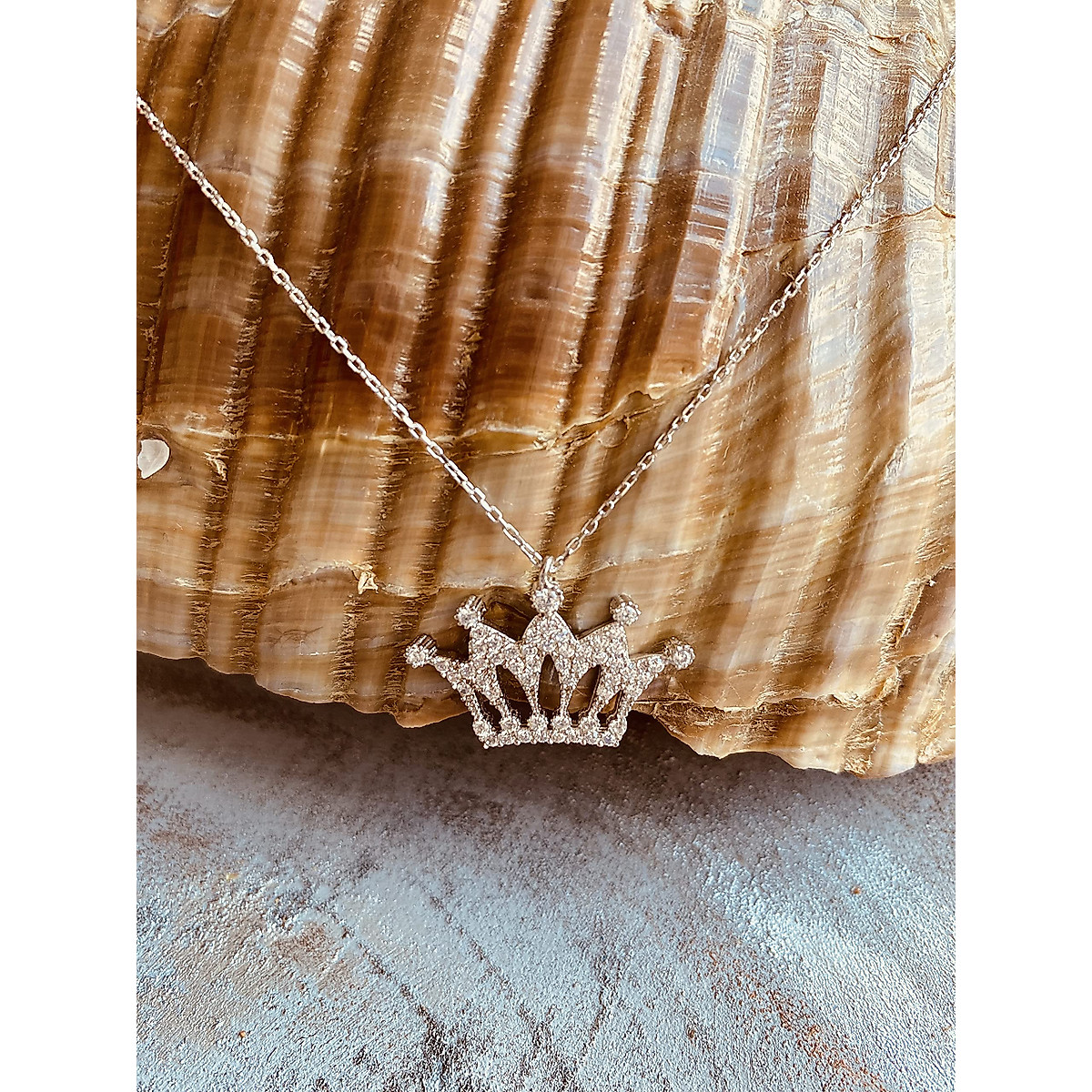 Queen Crown 925 Sterling Silver Pendant Necklace (Sterling Silver)