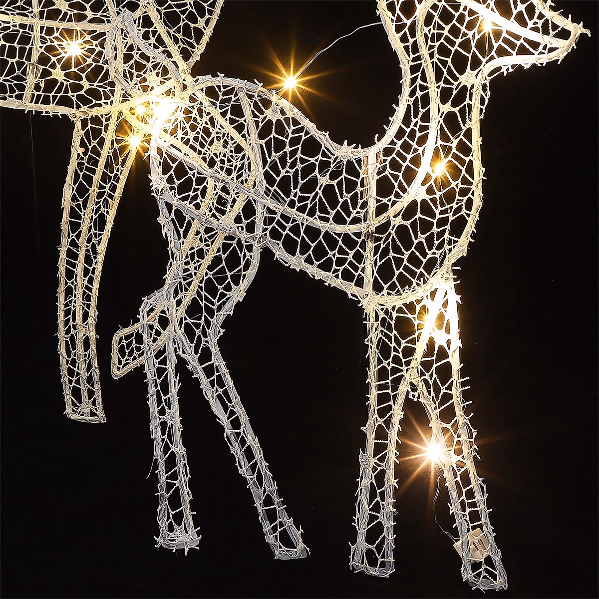 3pcs Christmas Reindeers Lighted Christmas Deer Family Set Light up Reindeer Yard Decorations Christmas Deer Family Set Christmas and Holiday Decoration for Yard