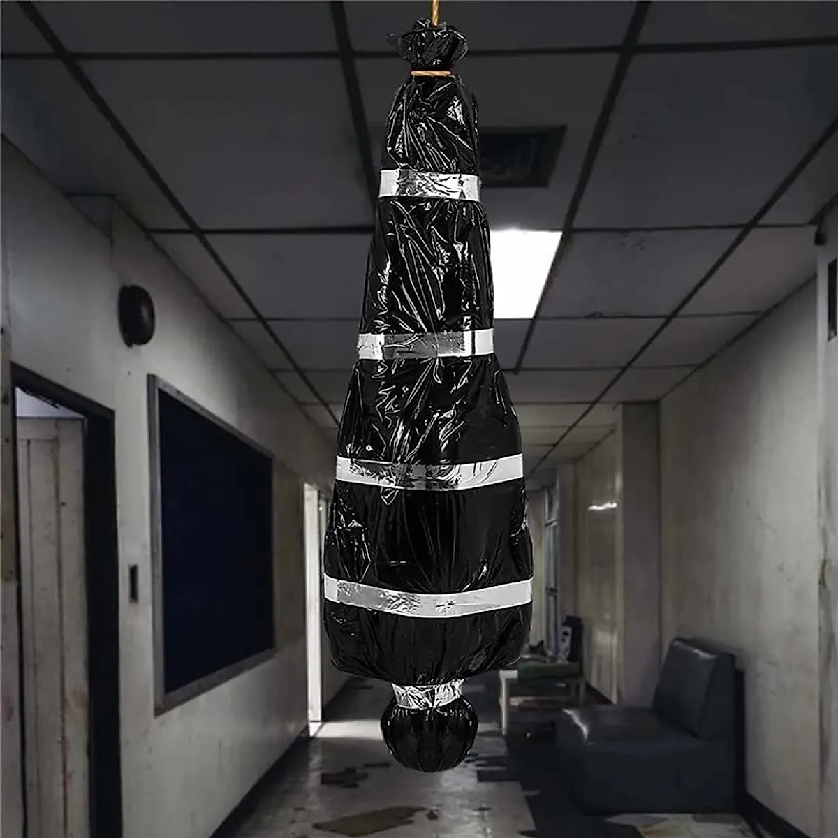 Nchampionba Halloween Decorations Dead Victim Props - Scary Fake Corpse in Bag Hallowmas Outdoor Prop Creepy Haunted House Decor (Requires Assembly), Black