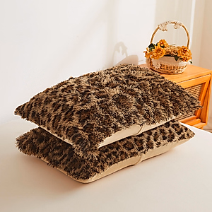 XeGe Cheetah Print Fluffy Faux Fur Duvet Cover Set, 3 Pieces Soft Plush Shaggy Fuzzy Bedding Set(1 Faux Fur Leopard Print Comforter Cover + 2 Furry Pillowcases), Zipper Closure(Queen, Brown)