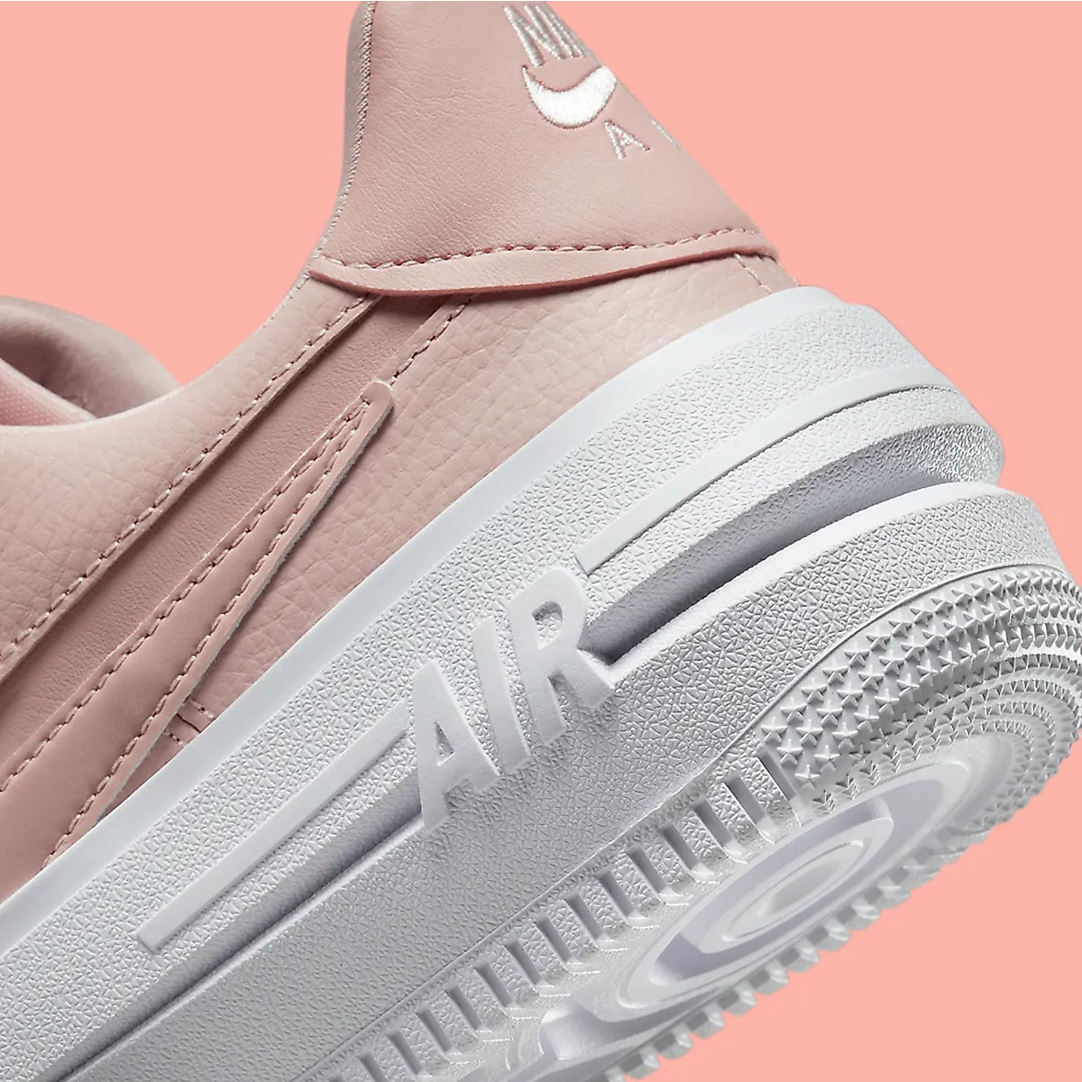 Nike Women's Air Force 1 PLT.AF.ORM Pink Oxford/Light Soft Pink (DJ9946 602) - 7.5