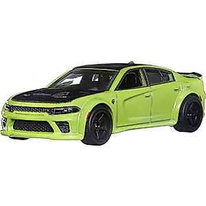 Hot Wheels Premium Car Culture American Scene Vehicles, 5-Pack of 1:64 Scale American-Made Models, Real Riders Tires, Gift for Collectors