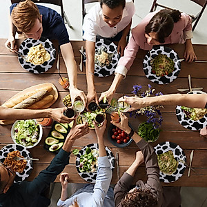 patscorai 100 Pcs Cow Print Plates 7 Inch Cow Print Paper Party Supplies Disposable Dinner Dessert Plate Cow Theme Birthday Party Baby Shower Picnic Decorations (White)