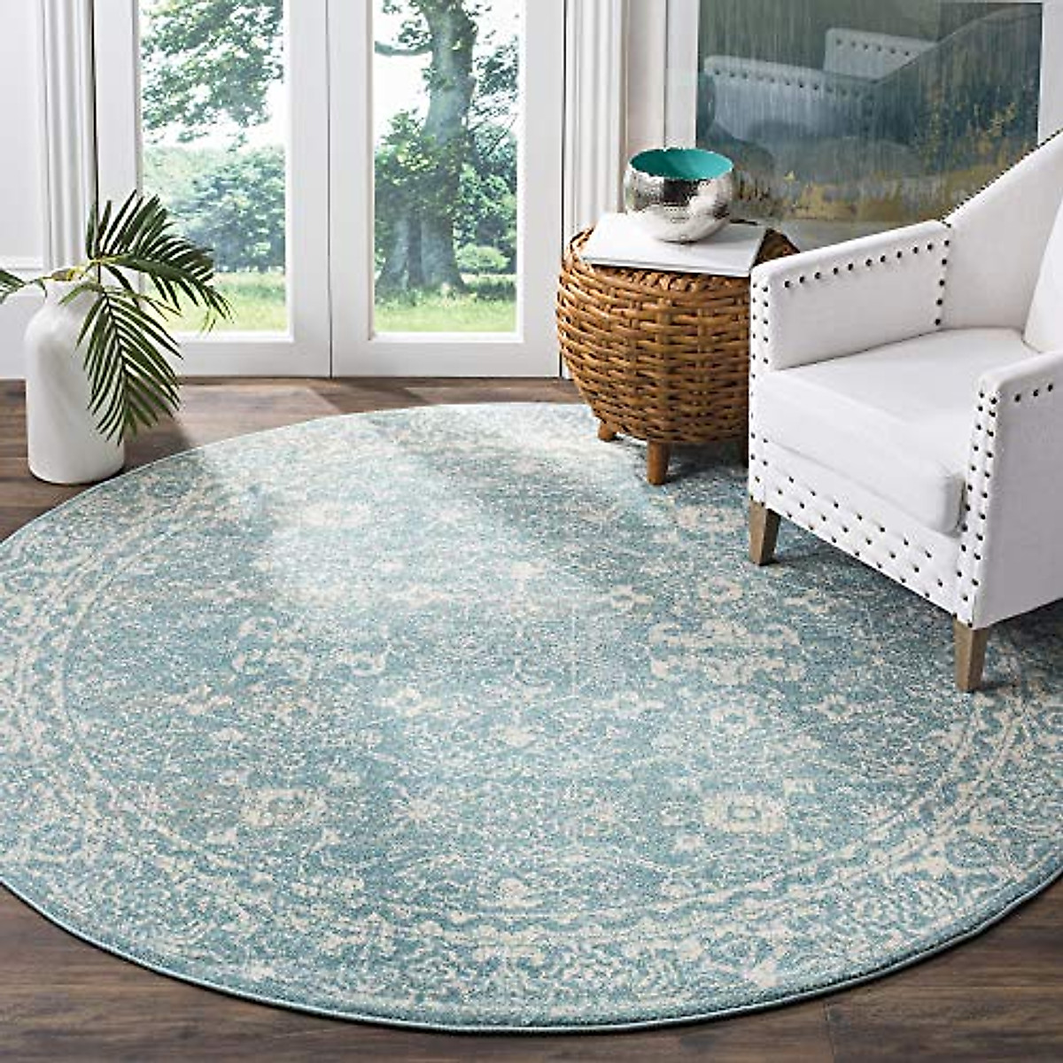 SAFAVIEH Evoke Collection 6'7" Round Silver / Ivory EVK270Z Shabby Chic Distressed Non-Shedding Dining Room Entryway Foyer Living Room Bedroom Area Rug