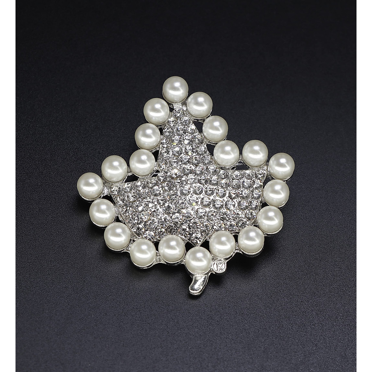 TONGXIN Alpha Kappa A Brooch Pin Sorority Paraphernalia Gift Rhinestone Brooch Sparkling Faux Pearl Brooch Pin(WHITE)