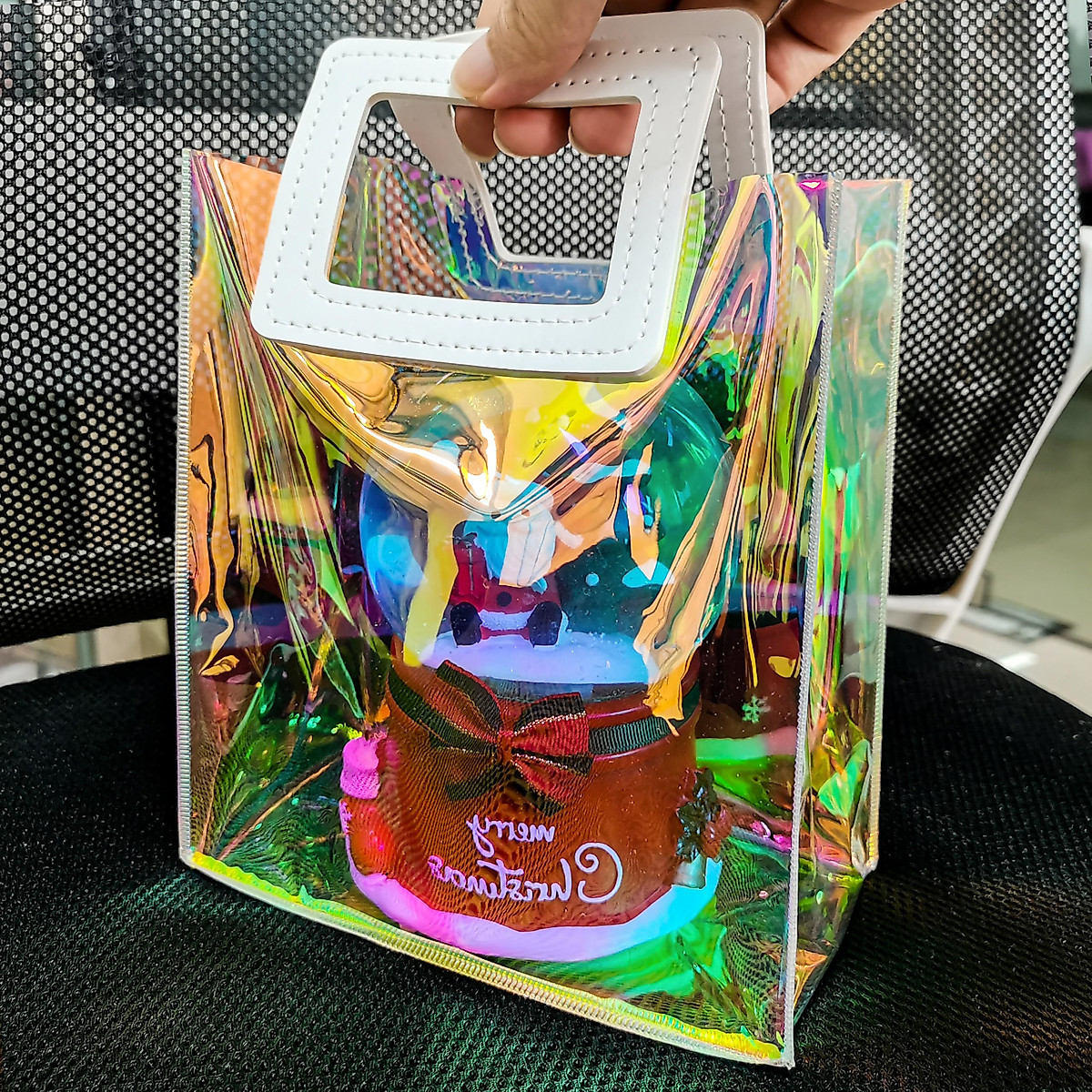 KeerxunBag 1 Pack Holographic Gift Bags with Handles & 2 Tissue Paper Sheets – Iridescent Transparent Reusable Bags for Women, Girls, Birthdays, Weddings，Pink Gift Bag