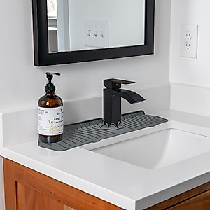 Kitchen Sink Splash Guard Behind Faucet, Longer Faucet Water Catcher Mat for Countertop, Drip Catcher Tray, Non-Slip Sink Protector, Grey