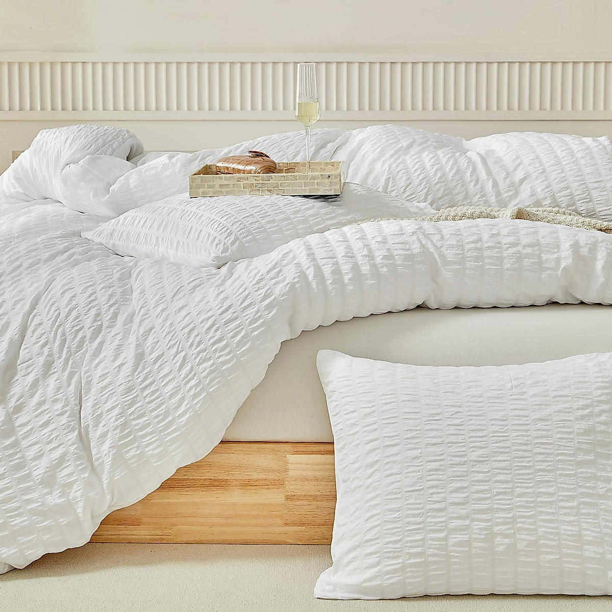 WARMDERN Duvet Cover Set Queen Size, 3pcs Washed Microfiber White Bedding Set, Soft Breathable Striped Textured Seersucker Duvet Cover with Zipper Closure & Corner Ties(White, Queen)