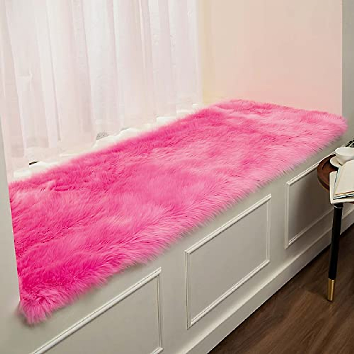 Silky Soft Faux Fur Rug 2ftx4ft, Super Fluffy Rugs for Bedroom and Living Room Floors, Large Shag Solid Area Rug, Luxury Beside Plush Carpet Home Decor Floor Mat, Square
