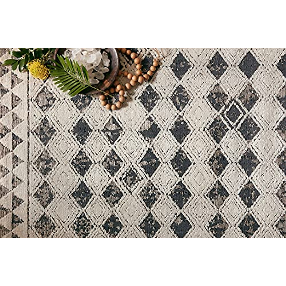 Justina Blakeney x Loloi Yeshaia Collection YES-02 Black/Neutral Transitional 7'-9" x 9'-9" Area Rug