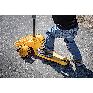 Kid Trax CAT Toddler Kick Scooter, Kids 3 Years or Older, Adjustable-Height Handlebars, Lean to Steer Technology, Removable Bulldozer-Style Scoop