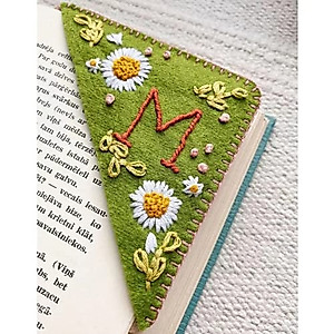 2023 New Style Bookmark Hand Embroidered Corner Bookmark, Season Topic Flower Letter Embroidery Bookmarks, Felt Triangle Page Corner Handmade Bookmark, Felt Triangle Bookmark (Summer)
