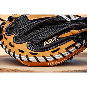 WILSON A2K M1D 33.5" Baseball Catcher's Mitt - Right Hand Throw