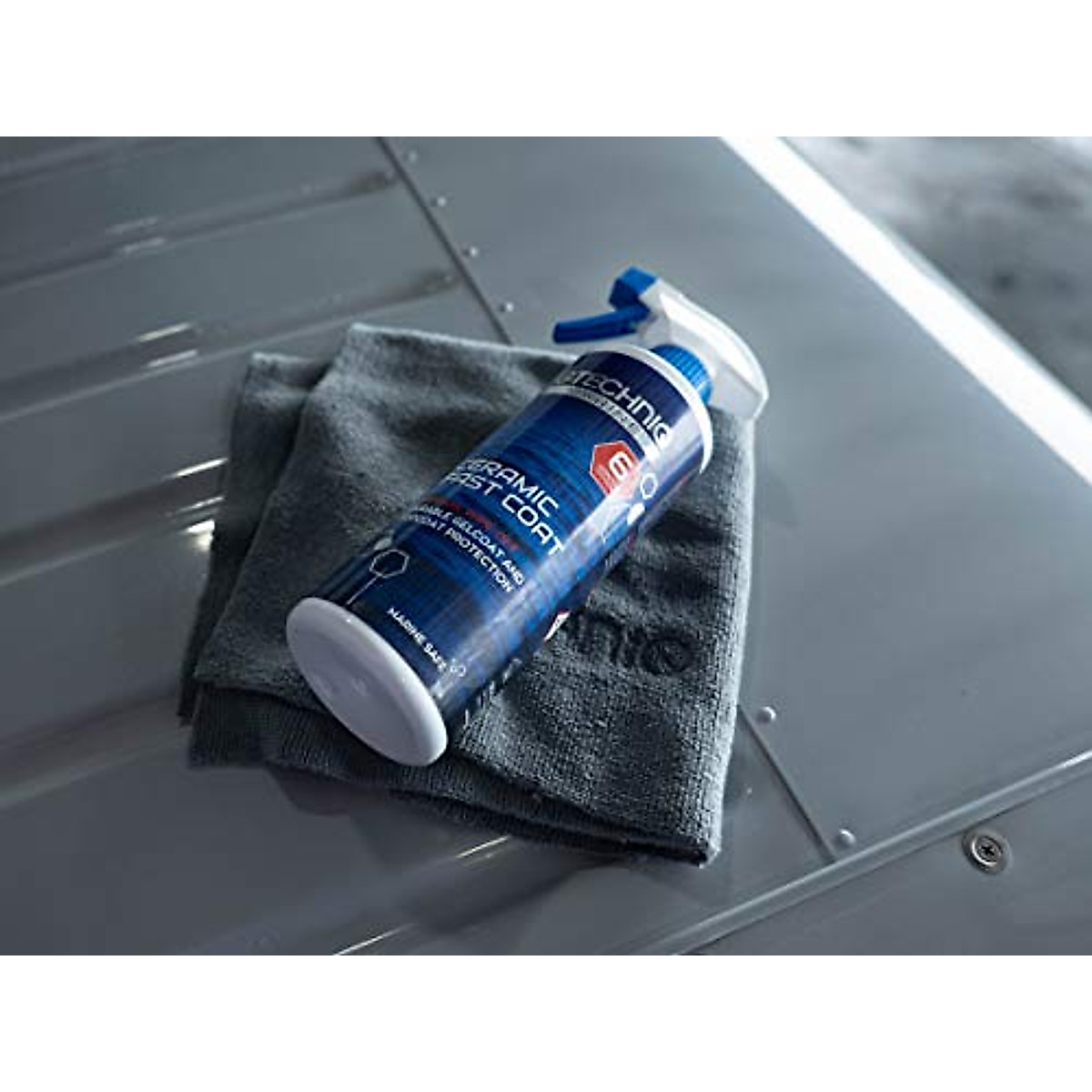 Gtechniq - Marine Ceramic Fast Coat - Repels Dirt and Water and Provides Up to 6 Months of Protection; High-Gloss, UV Resistant, Protect from Oxidation, 100% Optically Clear (500 milliliters)