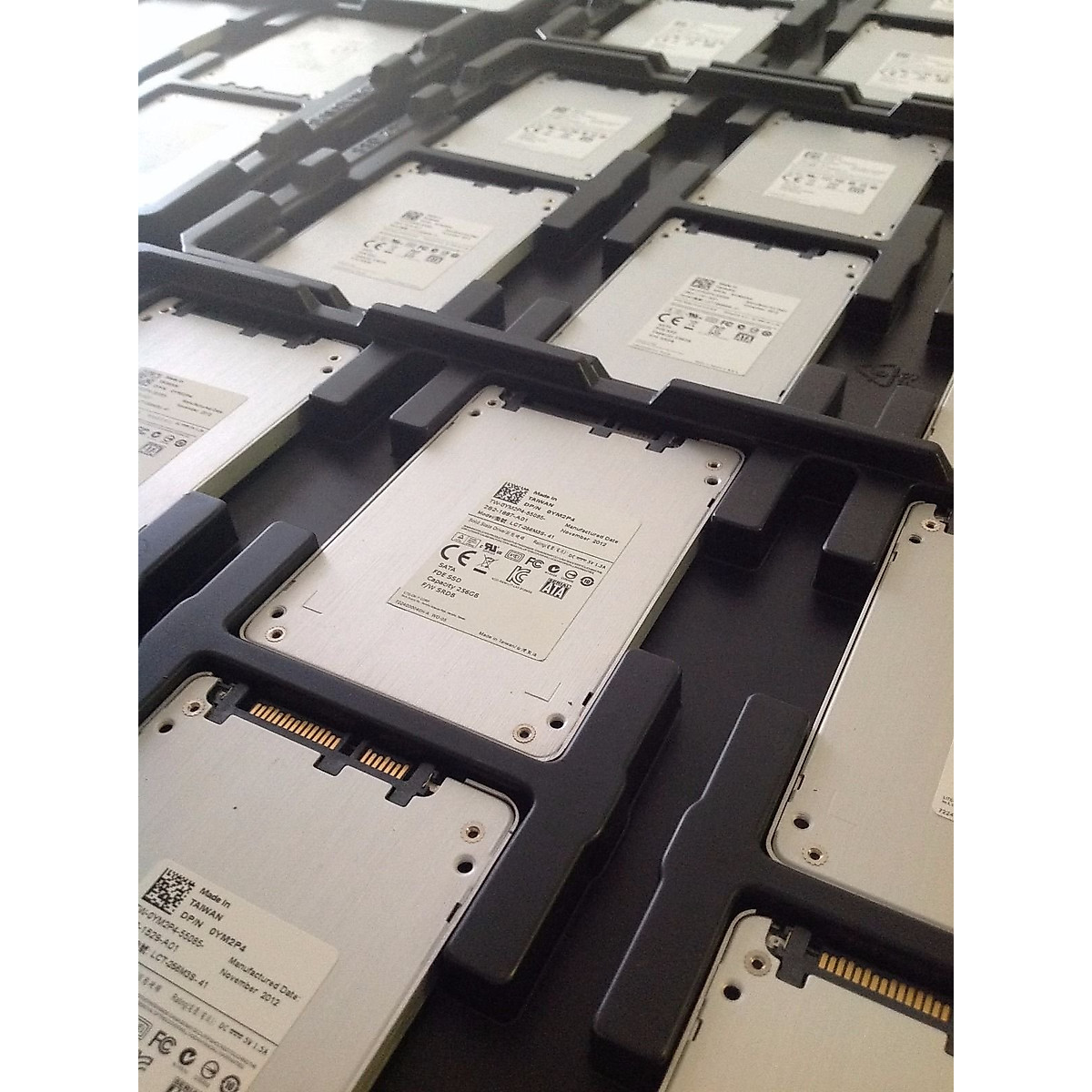 LiteOn LCT-256M3S DP/N 0DFVVG 256GB 6GB/s SATA III SSD 2.5" Solid State Drive