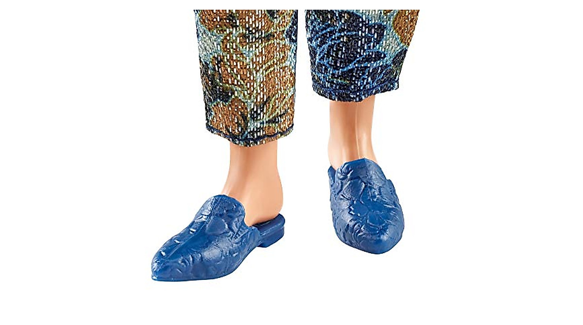 Barbie Styled By Iris Apfel Doll - A Fashion Icon