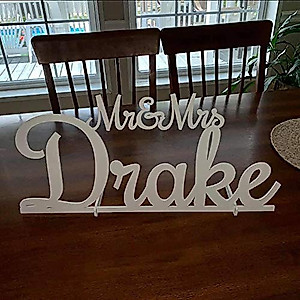 Mr & Mrs Sign - Custom Wedding Name sign - Script Surname - Personalized Wedding Sign - Sweetheart table - ROCH FONT