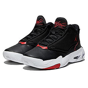 Jordan Jordan Max Aura 4 (Big Kid) Black/University Red/White 5.5 Big Kid M