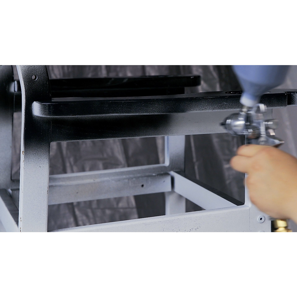 Campbell Hausfeld General Purpose HVLP Gravity Feed Paint Spray Gun with 600mL Canister (DH580000AV)