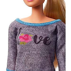 Barbie Ice-Skating Dolls & Playset with Blonde Coach Barbie Doll, Brunette Small Doll and Ice-Skating Base with Turning Mechanism, Gift for 3 to 7 Year Olds