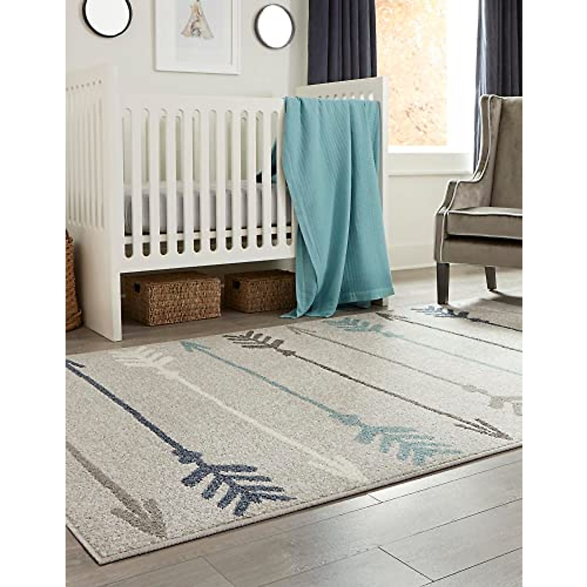 Unique Loom Autumn Collection Area Rug - Arrow (7' 10" x 10' Rectangle, Light Gray/ Black)