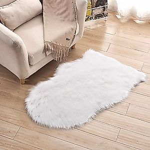 fruimul Faux Fur Rug, Fluffy Shaggy Area Rug Ultra Soft 2 x 3 Feet Sheepskin Fur Rug, White Fuzzy Rug Machine Washable Shag Rug, Nursery Decor Throw Rugs for Bedroom, Kids Room, Living Room(2x3)