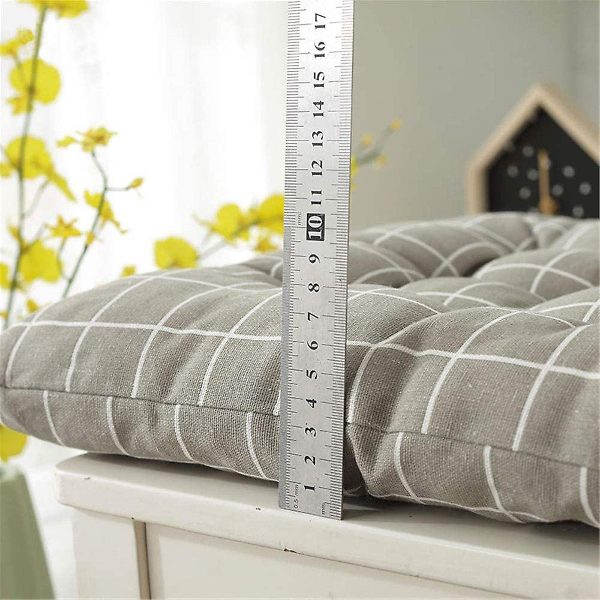 RGRE Set of 2 Seat Cushions with Ties, Chair Pad for Dining Chairs, Added Quilted Chair Cushions for Indoor Outdoor Garden Patio Kitchen & Office Chairs